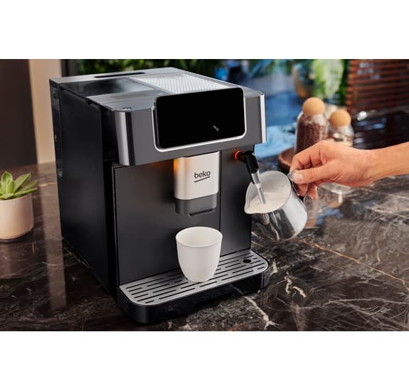 CaffeExperto Bean To Cup Coffee Machine with Steam Wand CEG7302 | Beko UK